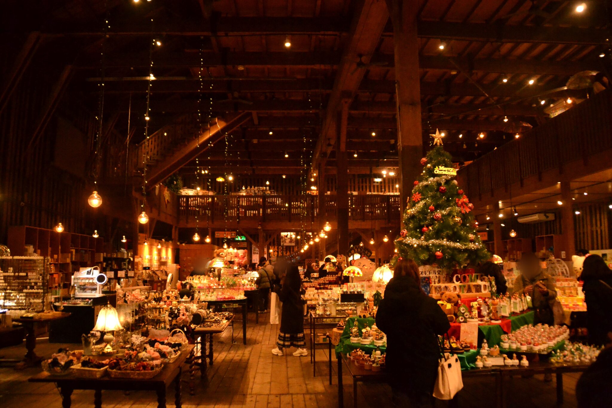 【小樽オルゴール堂本館】歴史的建物の中に並ぶ約4万点のオルゴールが作り出す幻想的な空間 | Kitaiko
